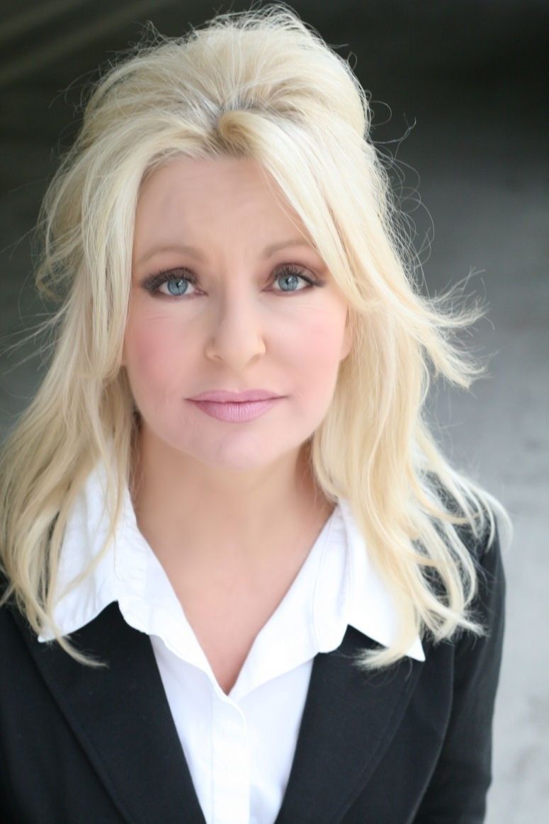 Lynnette Dolan's Photos - Stage 32