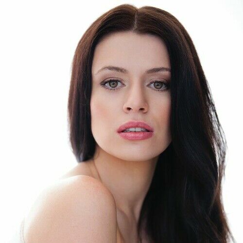 Dee S - Dee's Bio, Credits, Awards, and more. - Stage 32