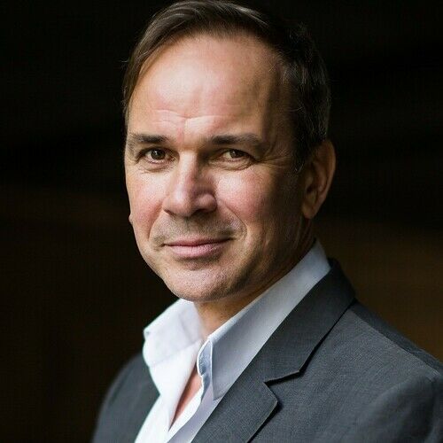 John-christian Bateman: Actor in London, England. - Stage 32