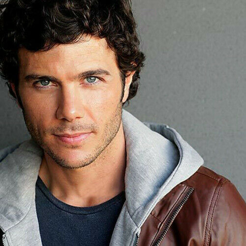 Matt Houston: Actor, producer and photographer… - Stage 32