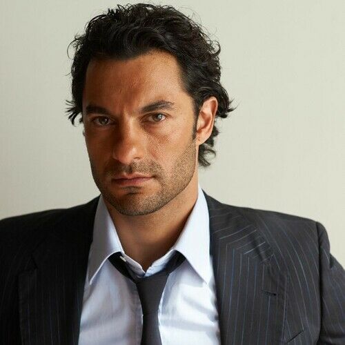 Daud Shah - Daud's Bio, Credits, Awards, and more. - Stage 32